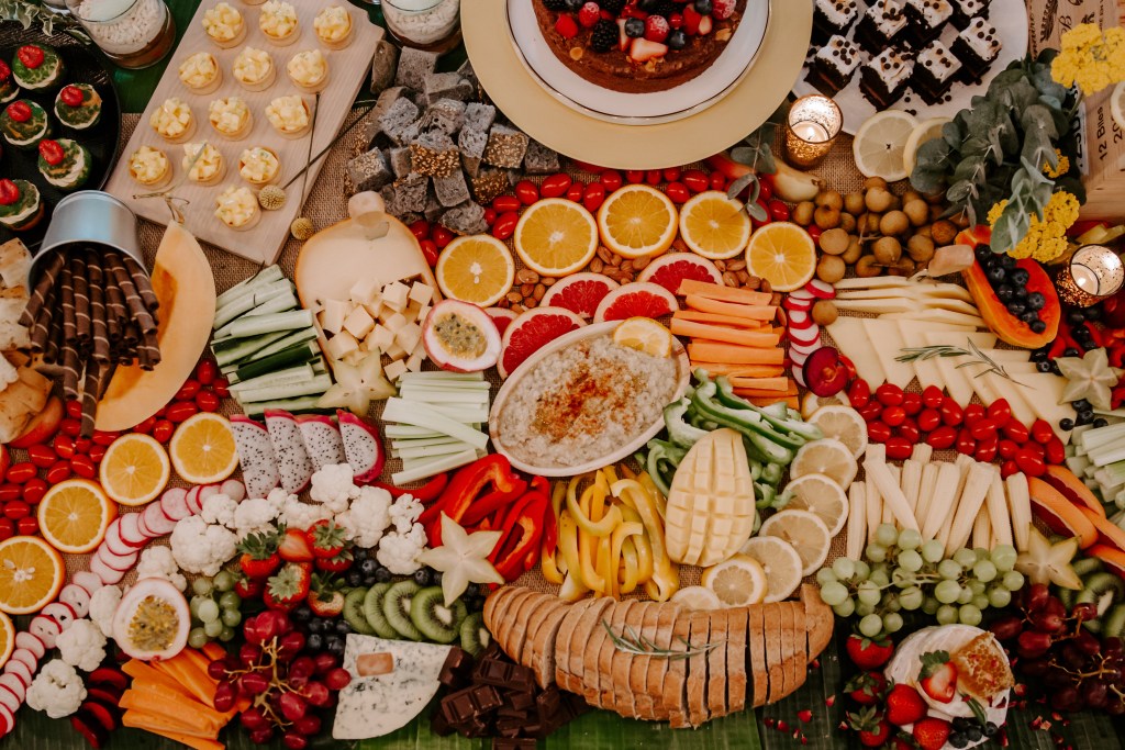 10 FUN WEDDING RECEPTION ENTERTAINMENT IDEAS - Natalie Wong Photography